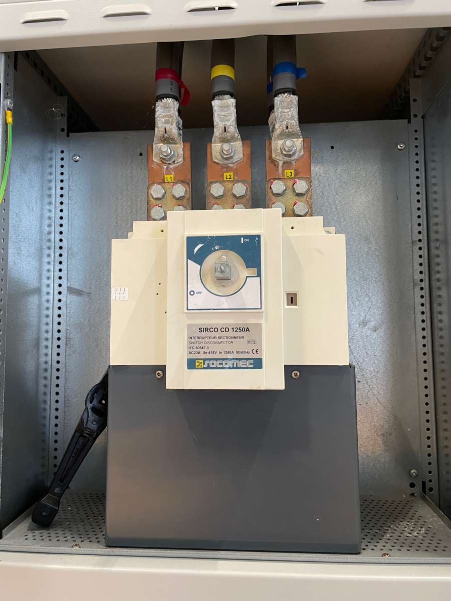 2500 ampere Socomec R&G laagspanningpaneel bj 2008 | LV Trading B.V.